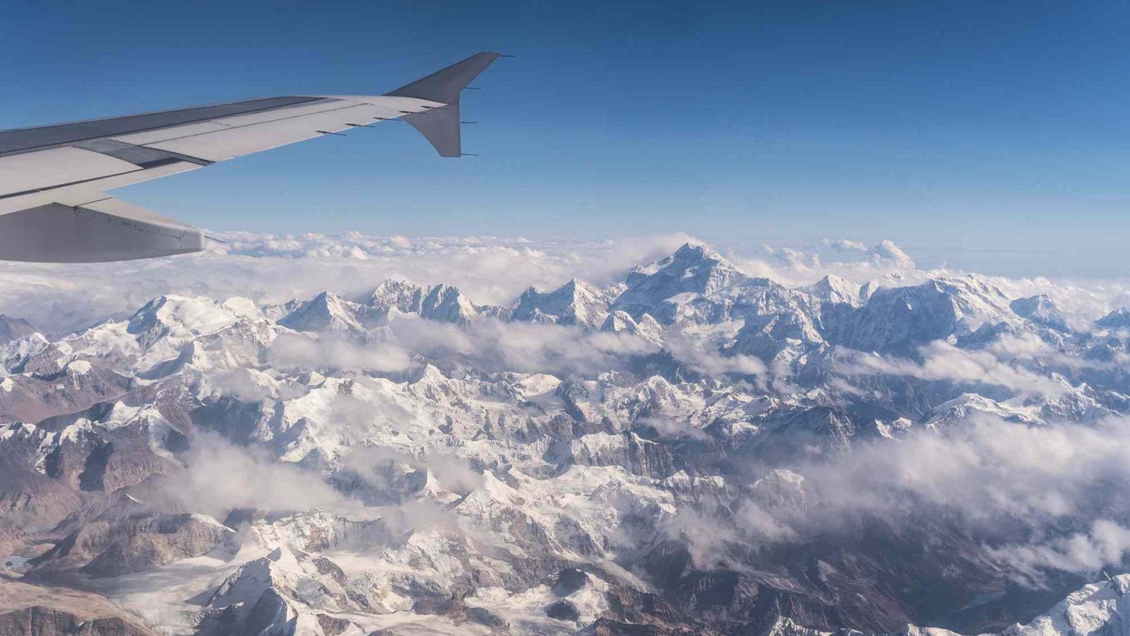 Why Planes Avoid Flying Over Tibetan Plateau