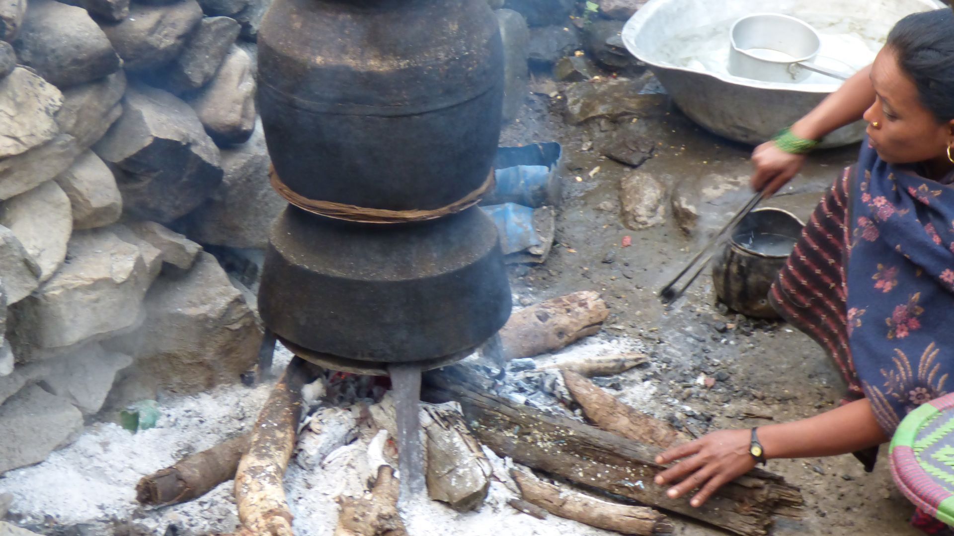 DalBhat, Momos & Sel Roti: Must-Try Food In Nepal | Nepalese Cuisine