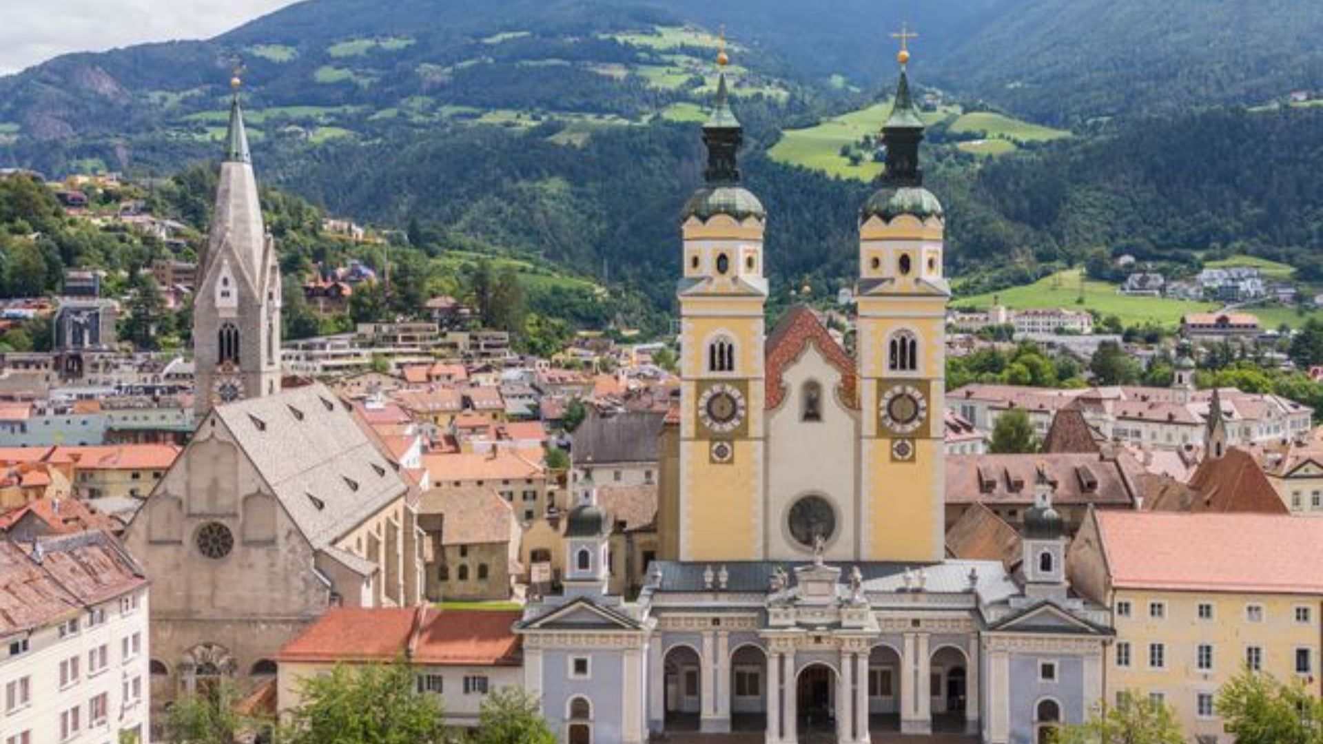 15 Beautiful Mountain Towns In Europe