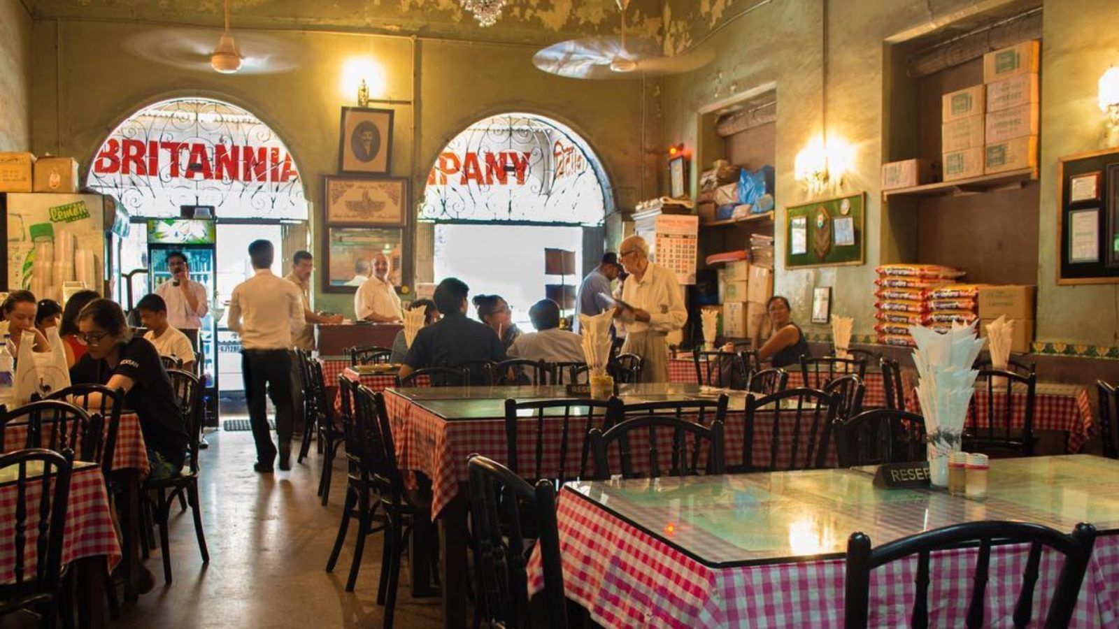 Best Parsi Cafes To Try In Mumbai, India
