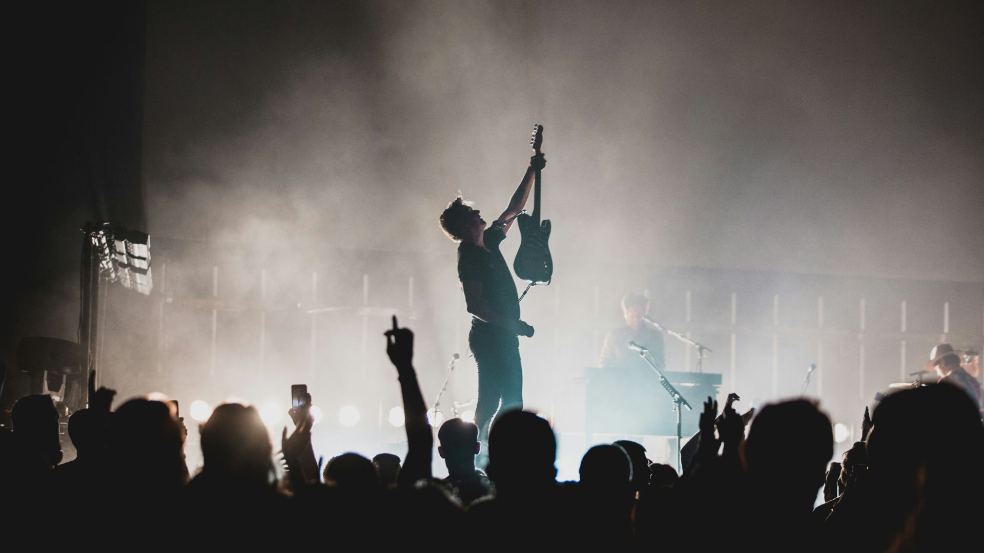 What Is 'Gig-Tripping' And Why Will It Be A Big Trend In 2025?