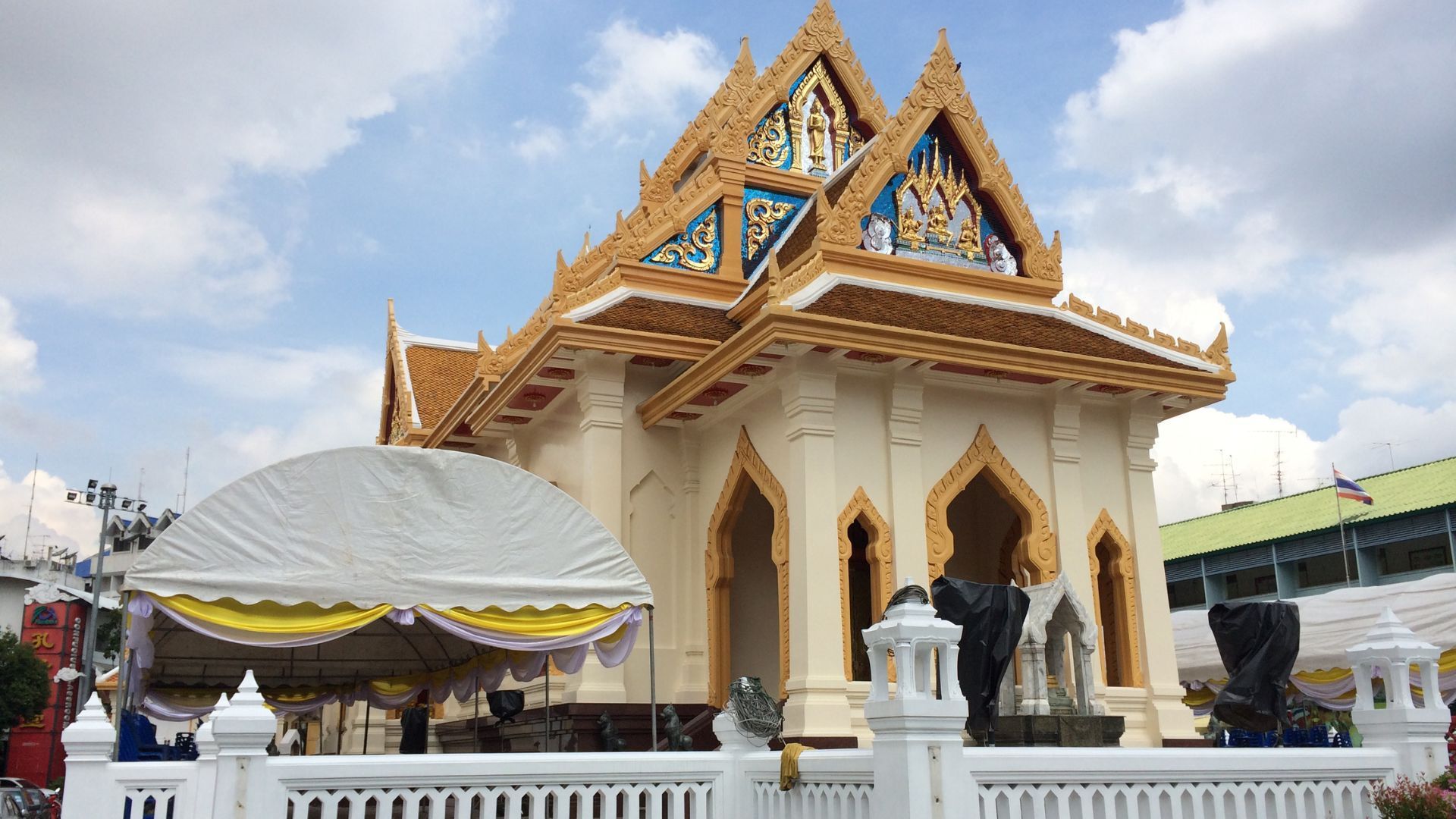 Bangkok's Chinatown: Why This Bustling Hub Is A Must-Visit For Travellers