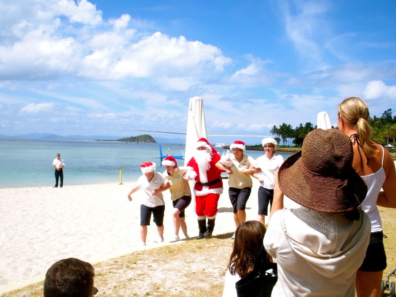 Christmas In Australia Is All About Sun, Sand, And Cheer