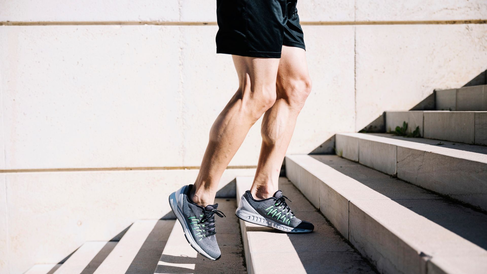 Best Walking Shoes For Men: Top 7 Picks For Comfort And Performance