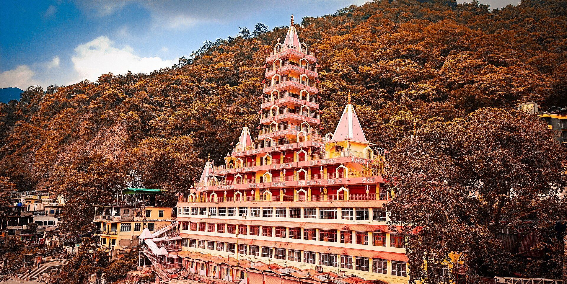 Tourist Places in Rishikesh You Must Visit For Peace And Tranquillity