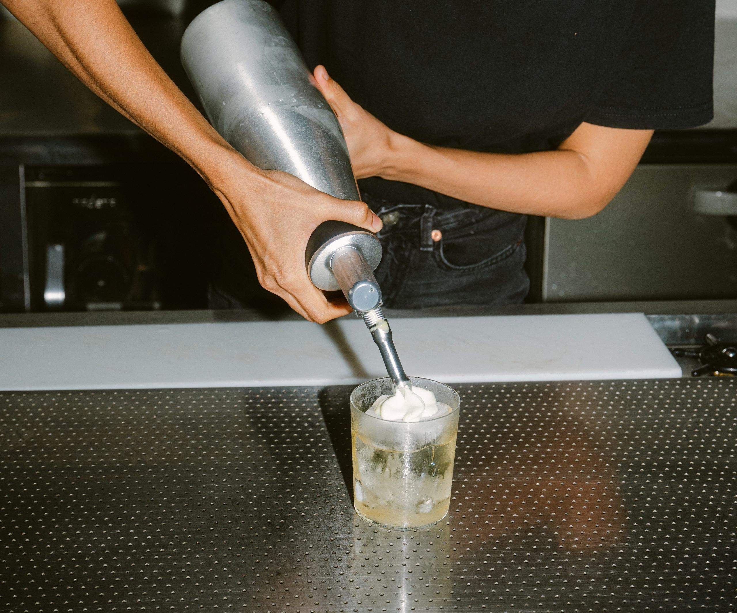 Some Of The Best Bars In Singapore That Should Be On Your List