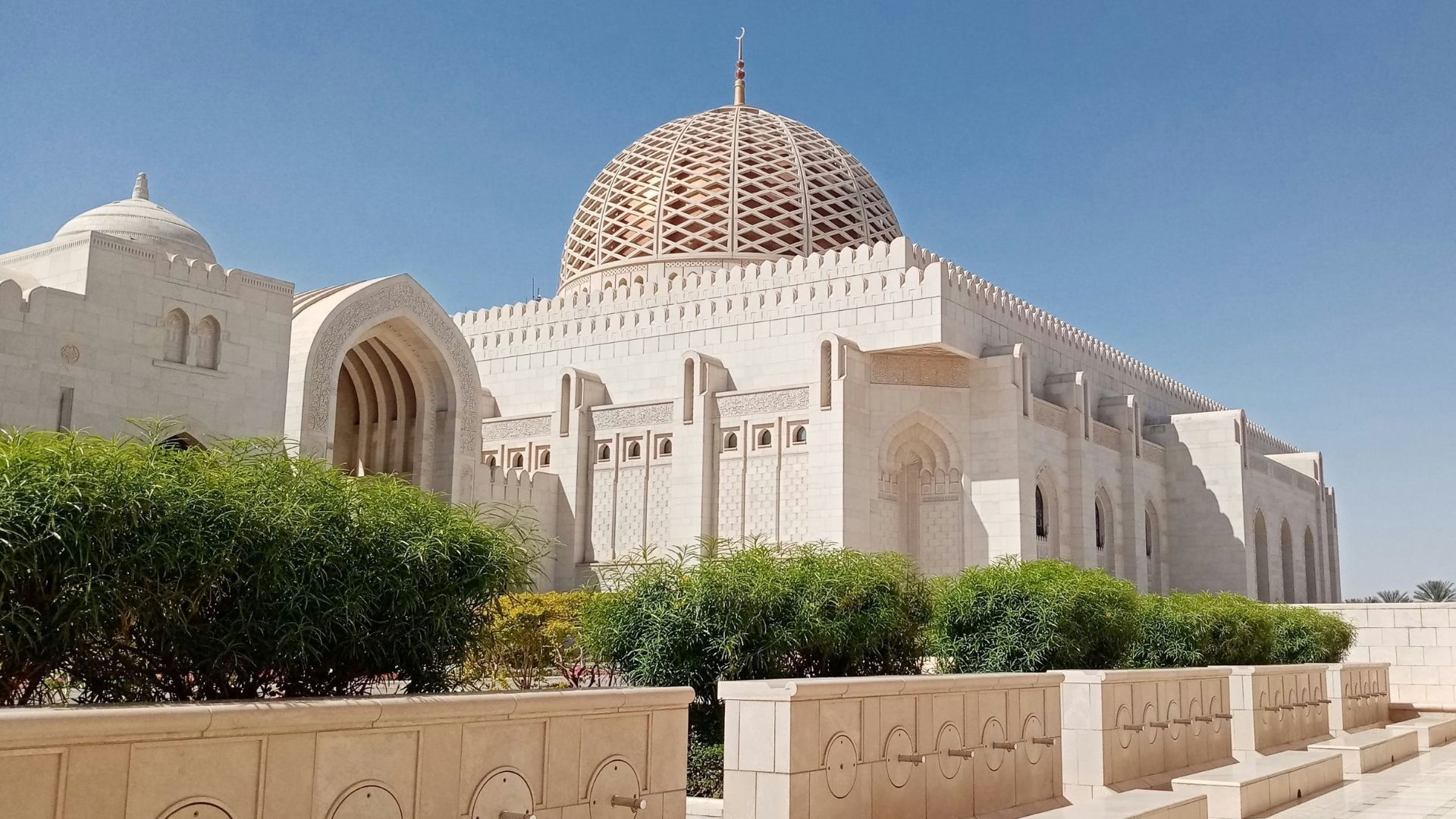 The Best Time To Visit Oman For Culture, Coastlines, And Camels