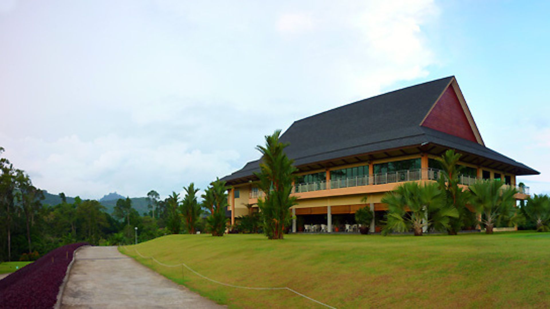 Things To Do In Tawau: Explore Its History, Natural Beauty And Local Food