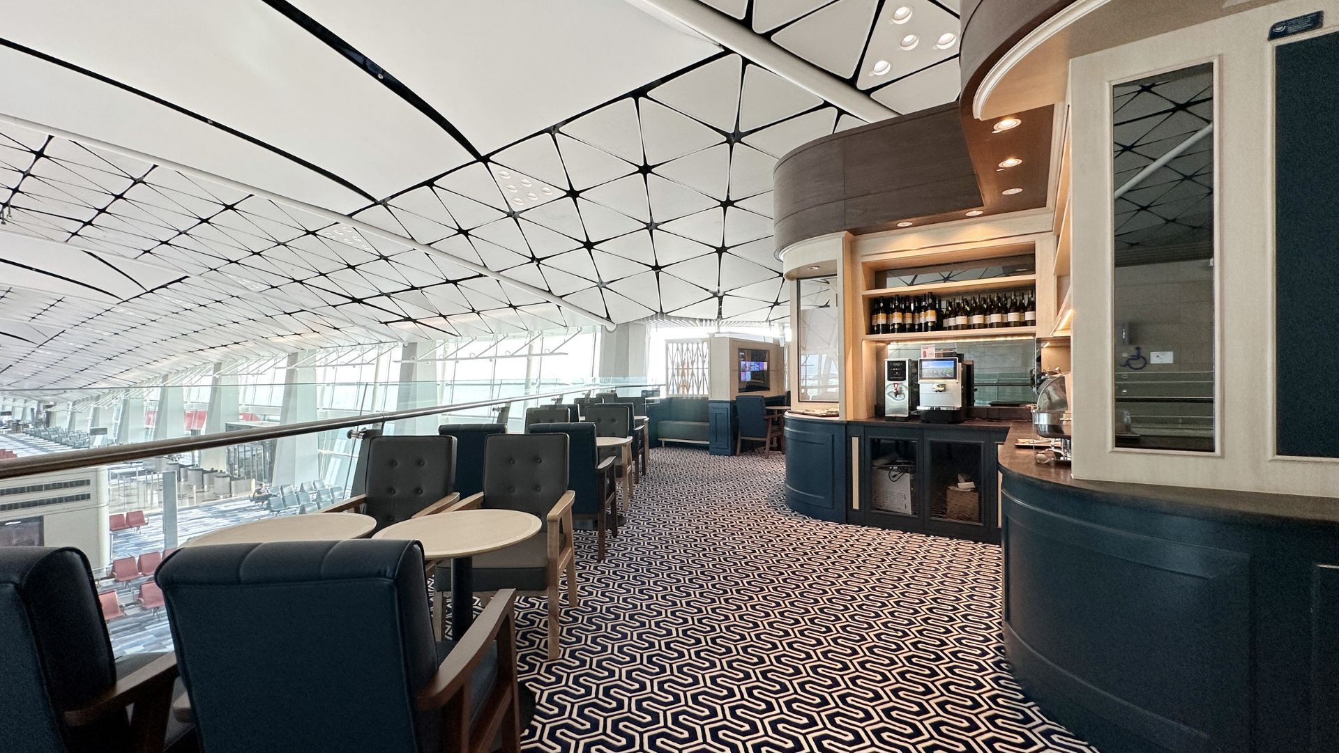 Hong Kong Airlines' Upgrades Include New Lounge, Baggage Rules, More!