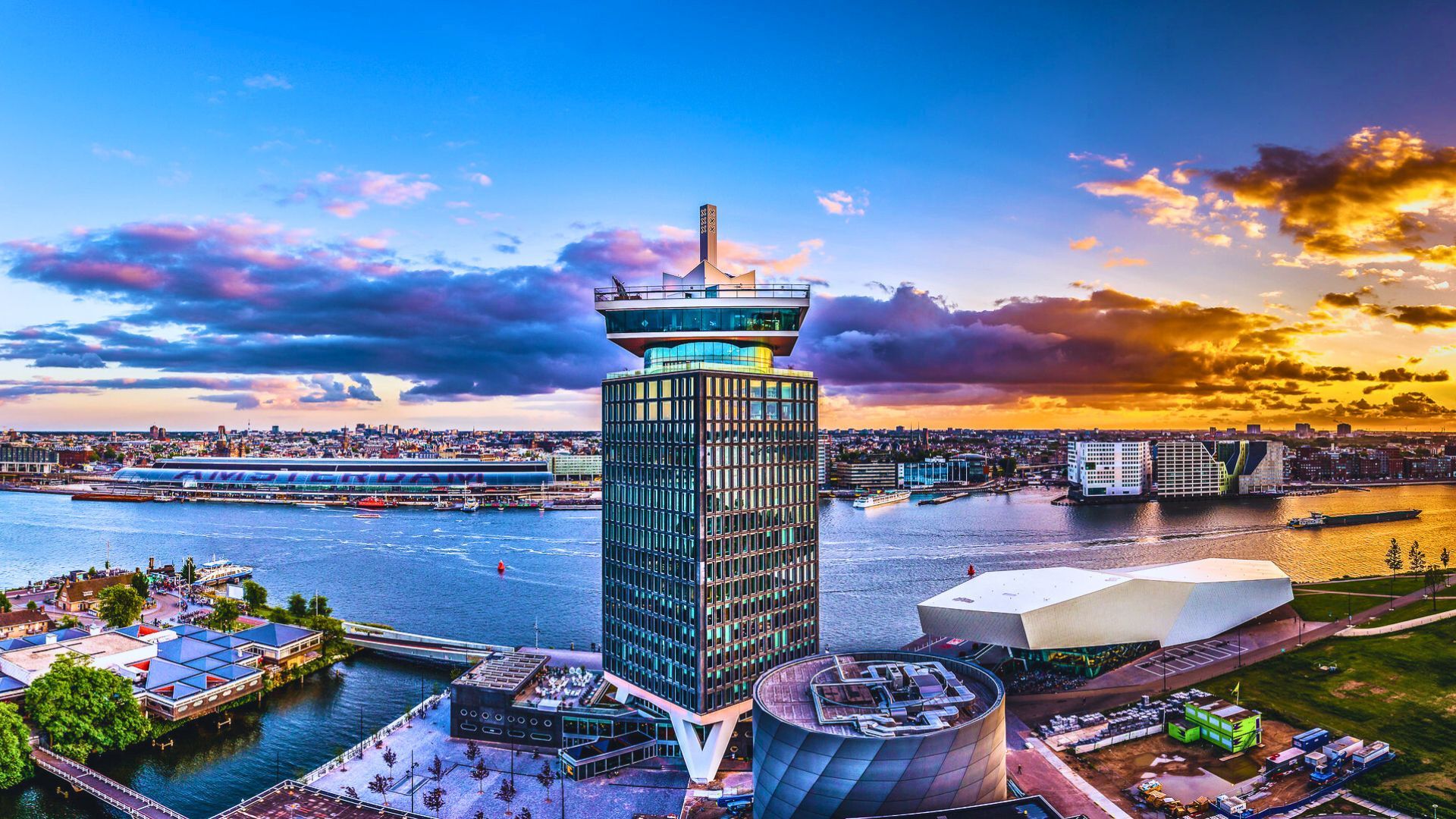 Places To Visit In Amsterdam For Art Lovers, Dreamers And Night Owls