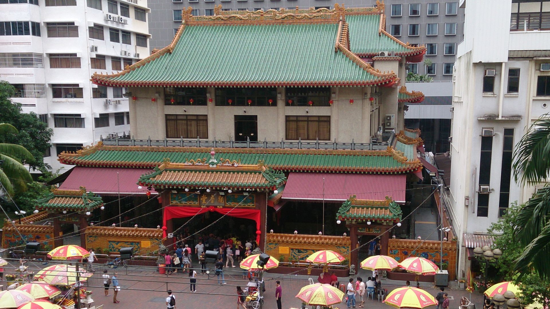 Beautiful Monasteries And Buddhist Temples In Singapore