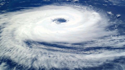 Hurricane Erick Slams Oaxaca, Disrupts Pacific Coast Routes: Travel Alert