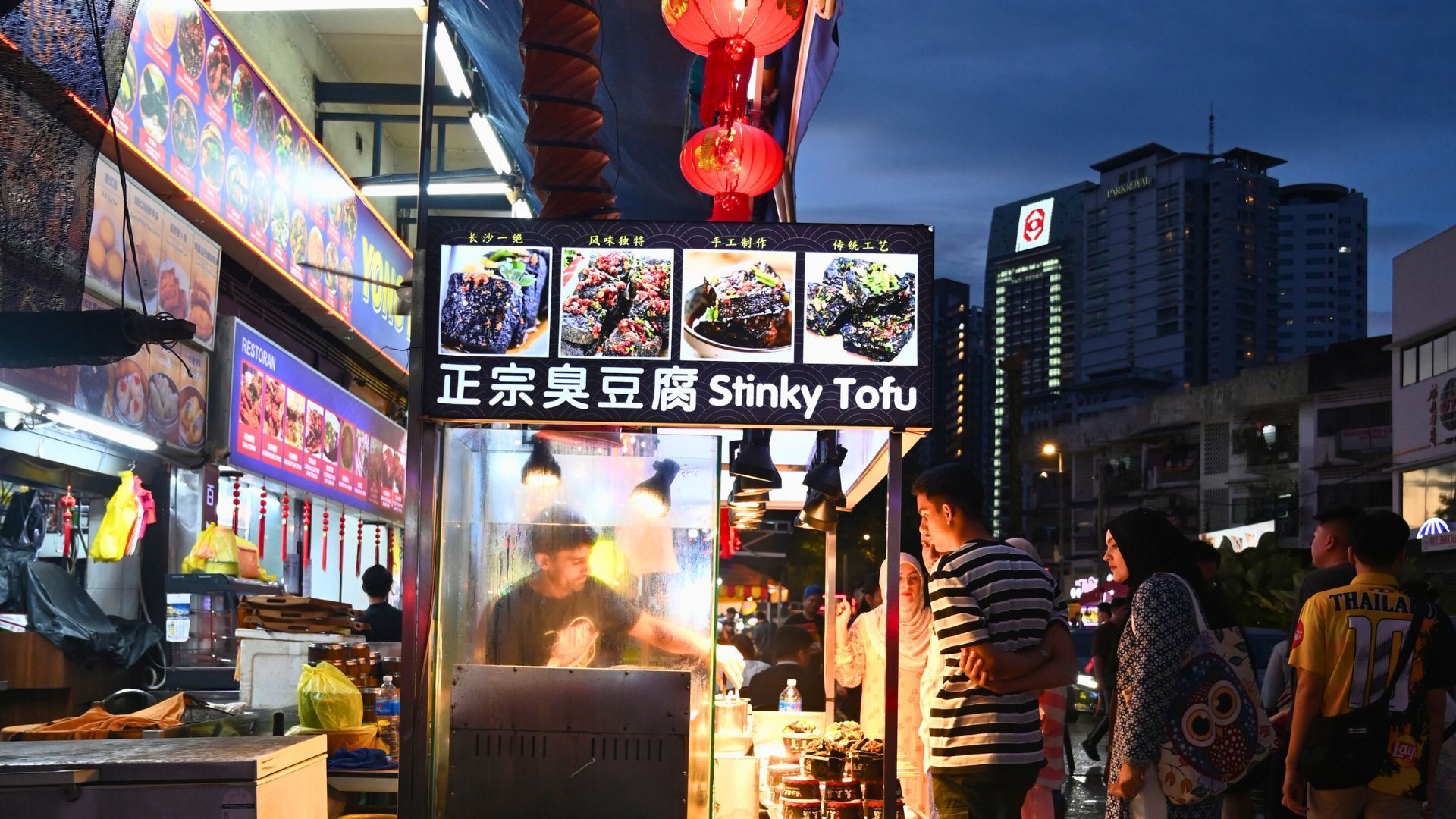 Jalan Alor Street Food Guide: What To Eat In Kuala Lumpur's Iconic Market