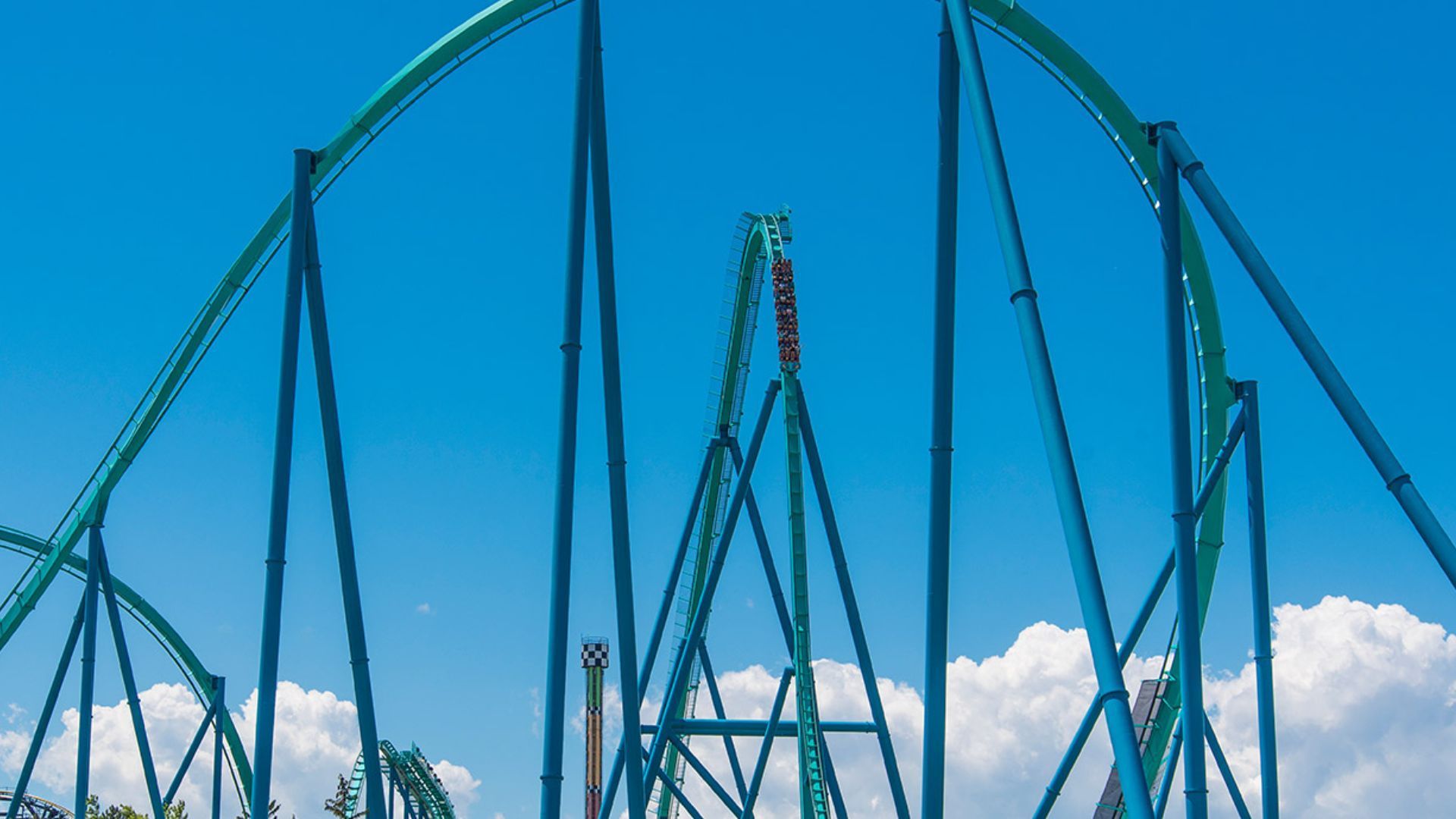 Roller Coaster Drops: Dare To Take The Scariest Rides Around The World