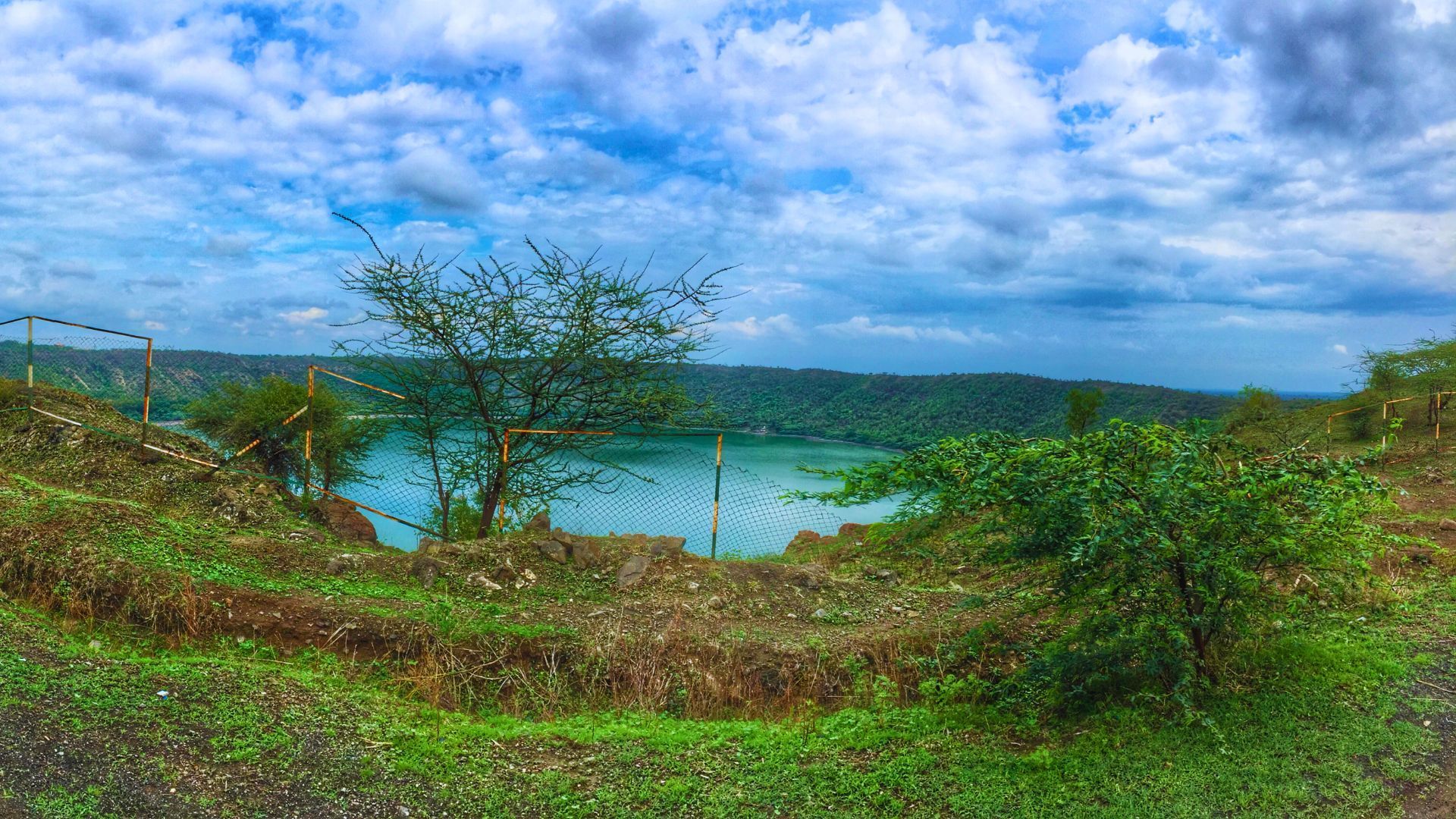 Lonar Lake: Discover The Eerie Beauty of Maharashtra's Meteorite Crater