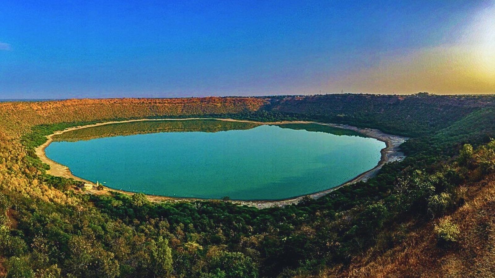 Lonar Lake: Discover The Eerie Beauty of Maharashtra's Meteorite Crater