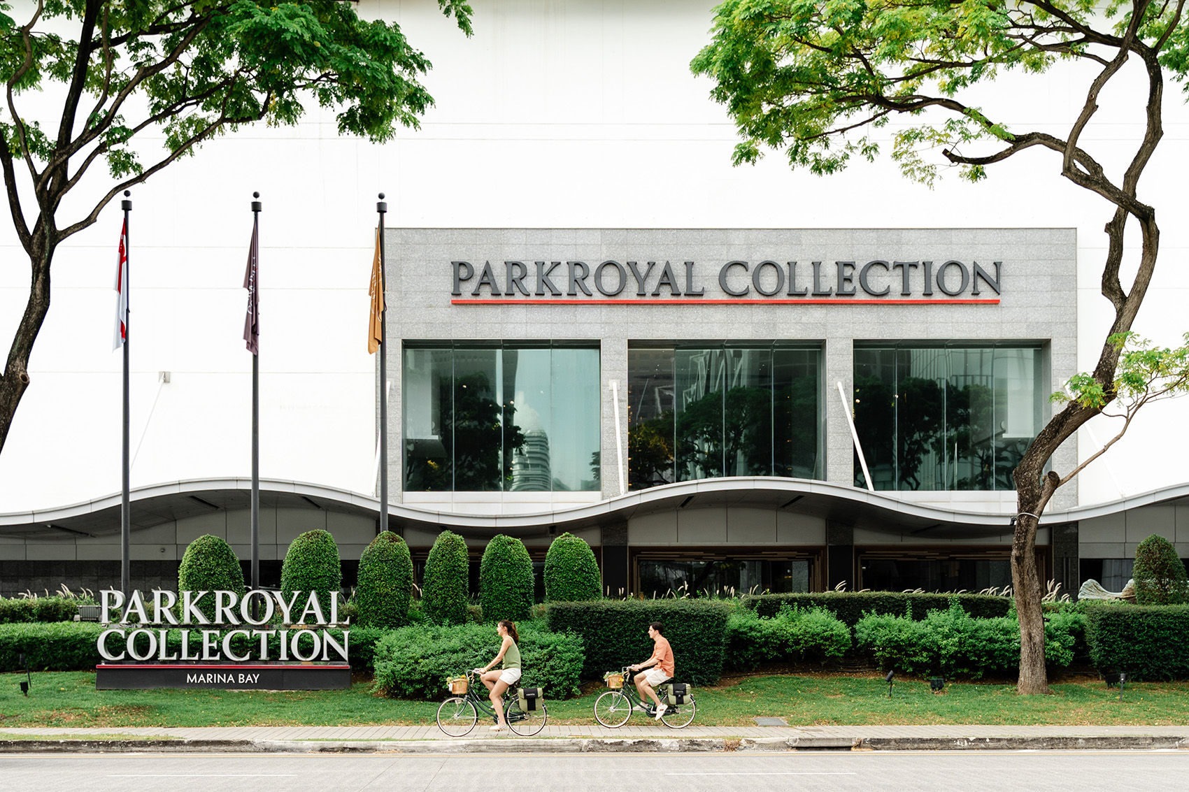 PARKROYAL COLLECTION Marina Bay, Singapore Impresses with all the Night ...
