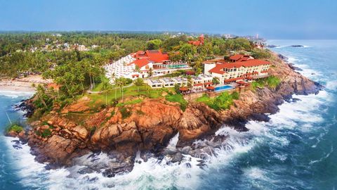 Kerala Hotels And Resorts: Book A Lavish Stay Amid Luxury And Nature
