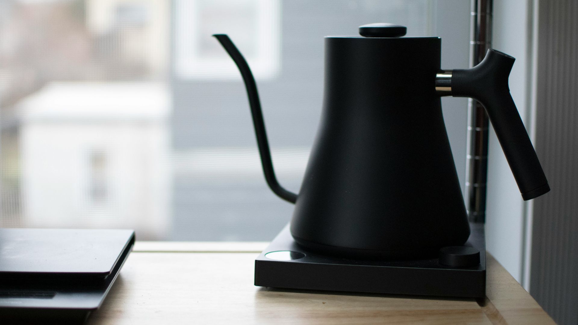 Here Is Why You Should Never Use The Kettle In Your Hotel Room