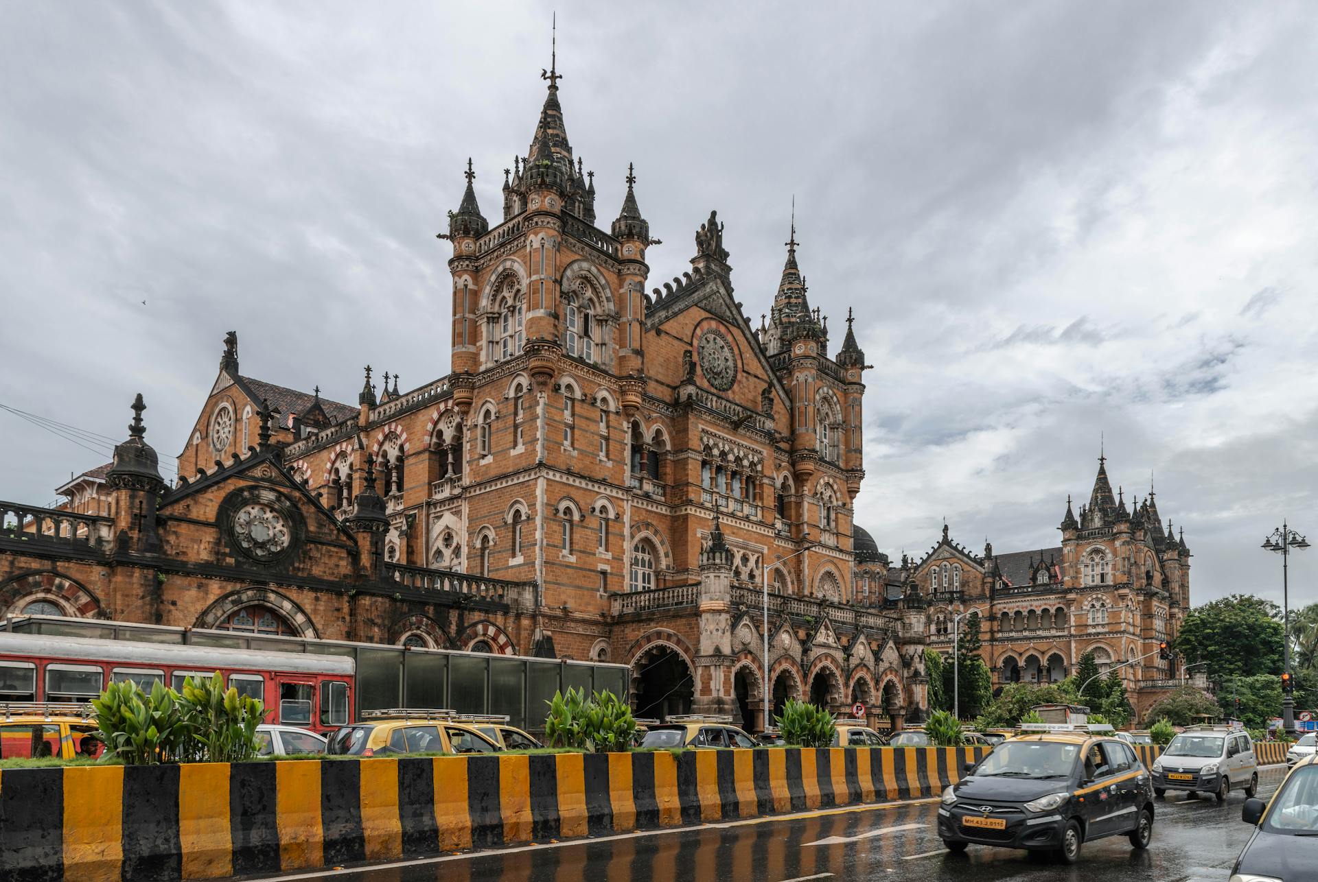 Dutch, French And British: Under-The-Radar Colonial Cities In India