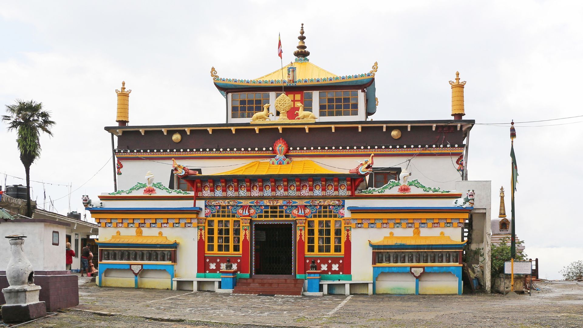 From Tea Estates To Temples: Best Places To Visit In Darjeeling