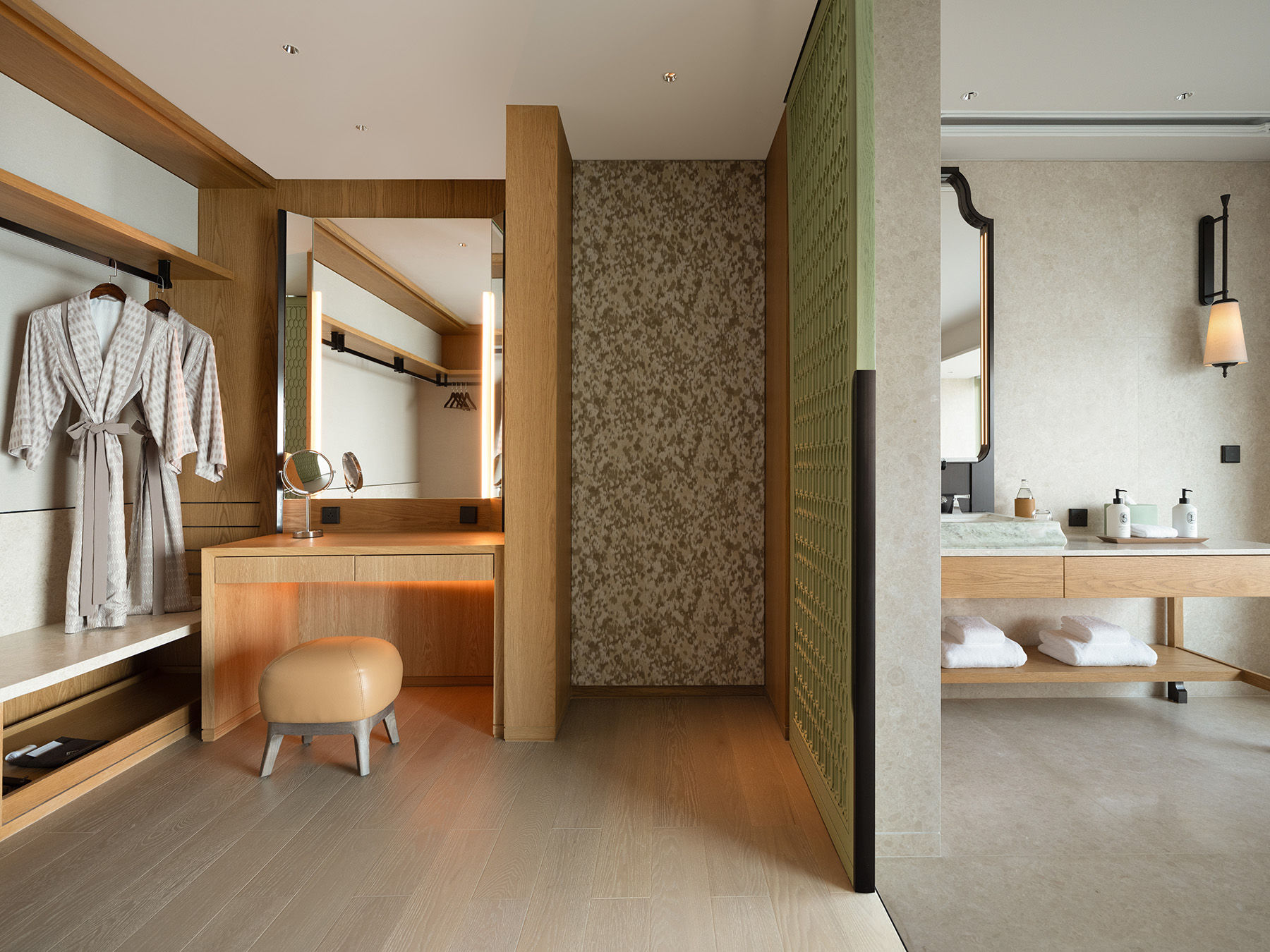 Dusit Thani Bangkok Beckons with World-Class Shopping, a Stunning ...