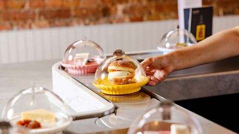 London's Pick & Cheese Restaurant Is Coming To New York City
