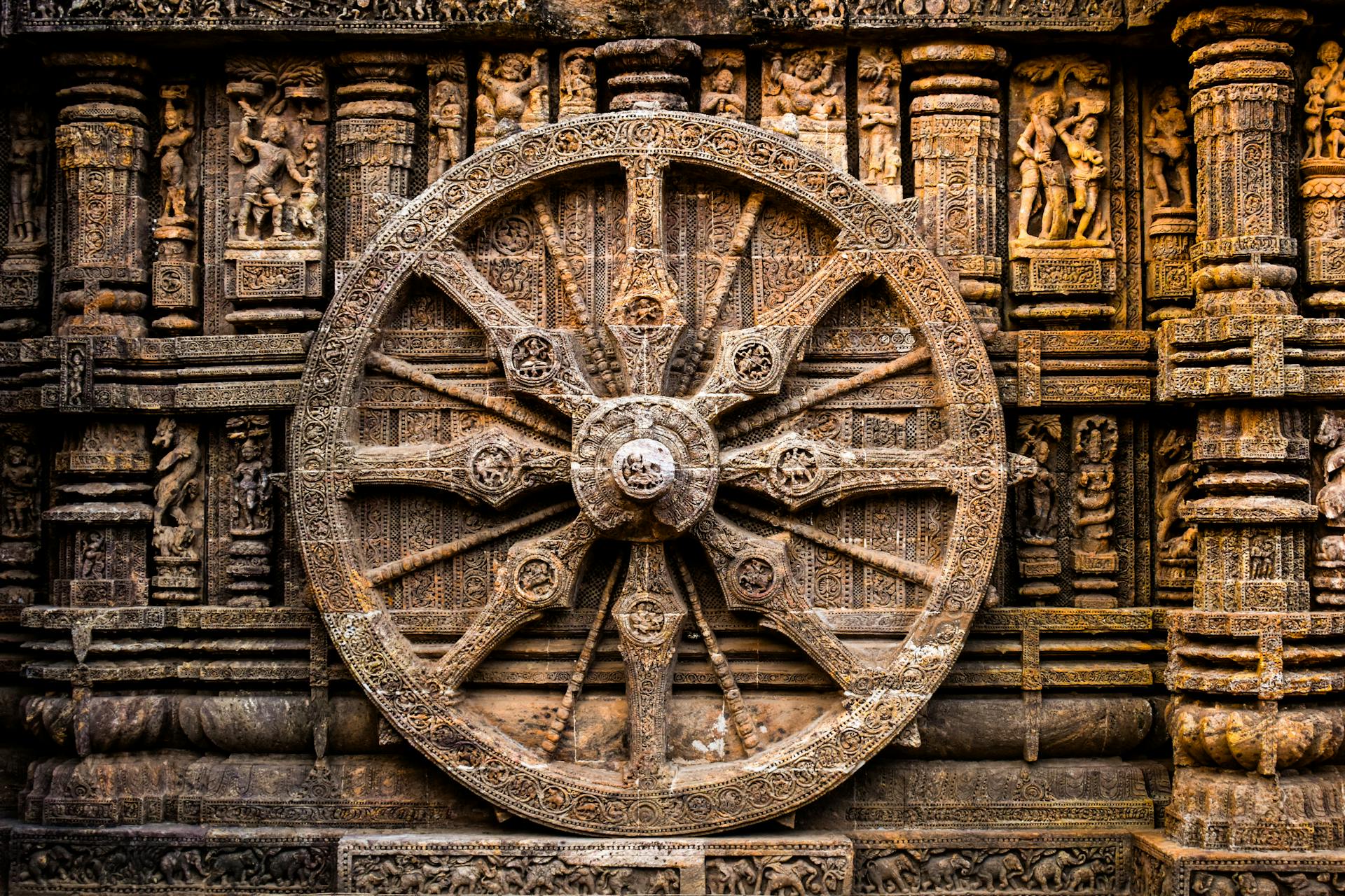 Places To Visit In Puri: Chariots To Crafts And Coastal Wonders