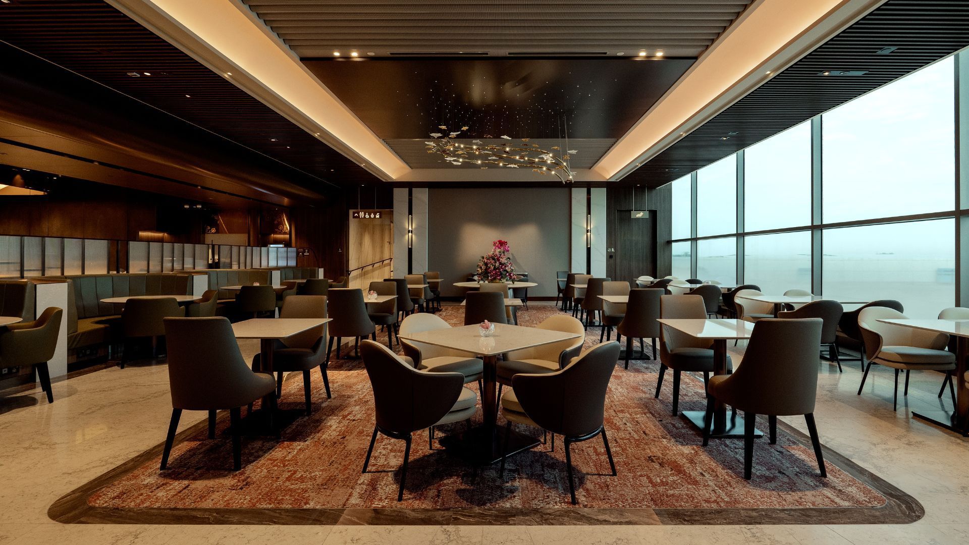 Singapore Airlines' New SilverKris Lounge Sets The Bar For Airport Luxury