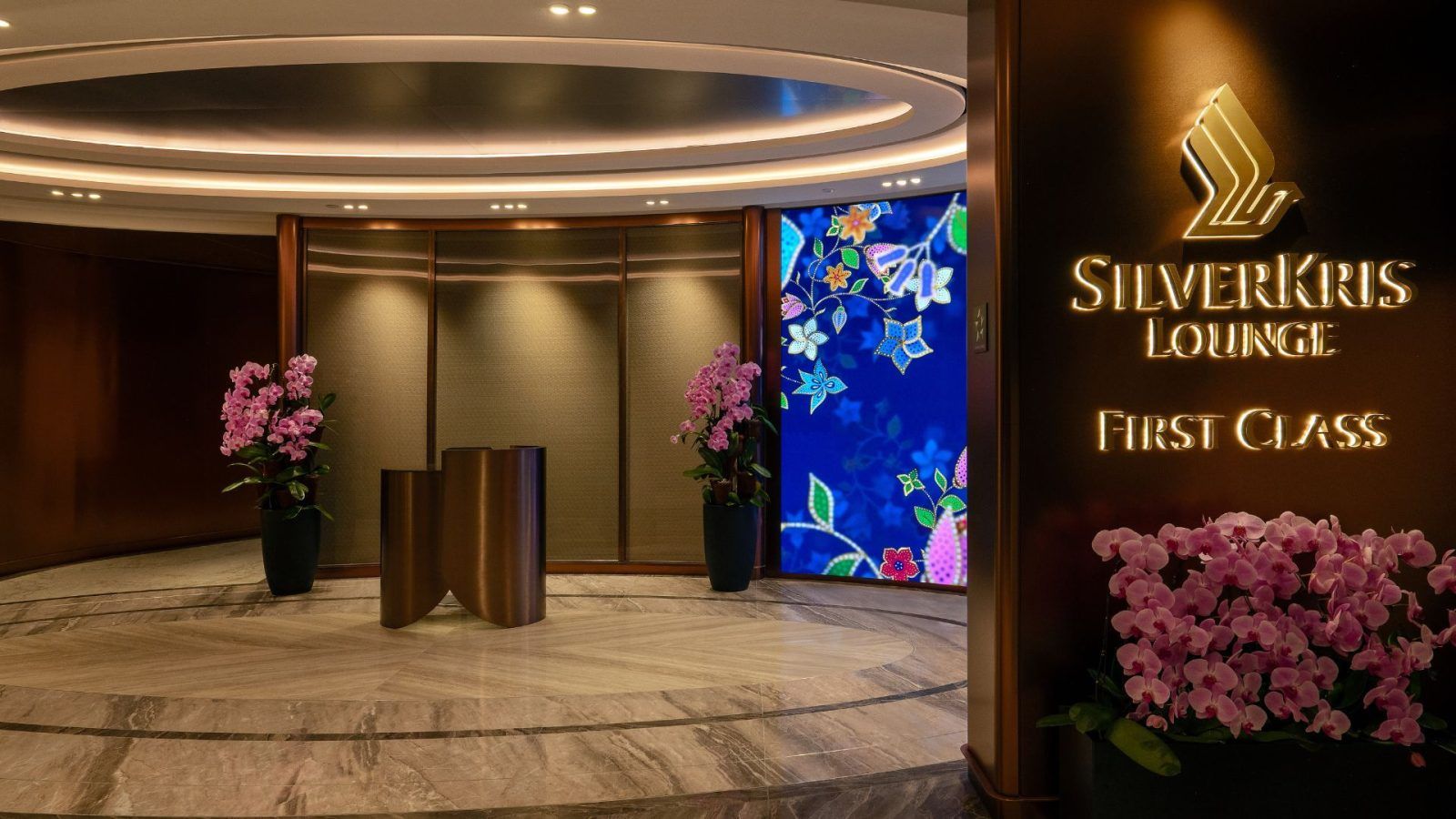 Singapore Airlines' New SilverKris Lounge Sets The Bar For Airport Luxury