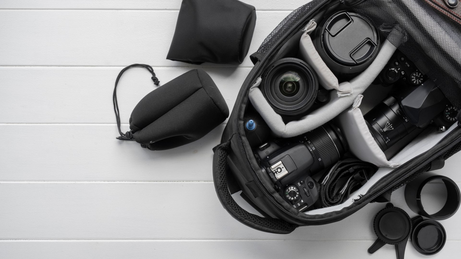 7 Camera Bags Perfect For Travel, Trekking & Trail Photography: Buy Now