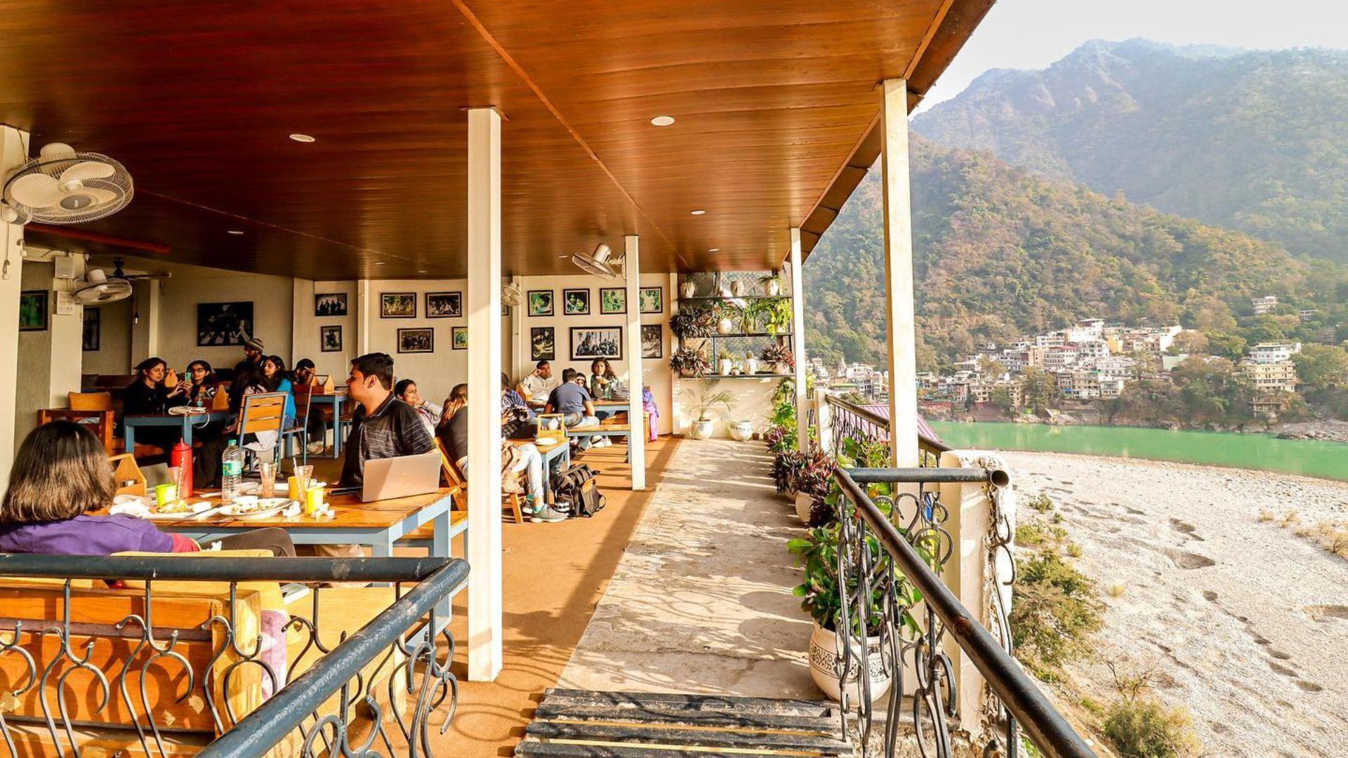 Cafes In Rishikesh With The Best Ganga Views For Mindful Meals