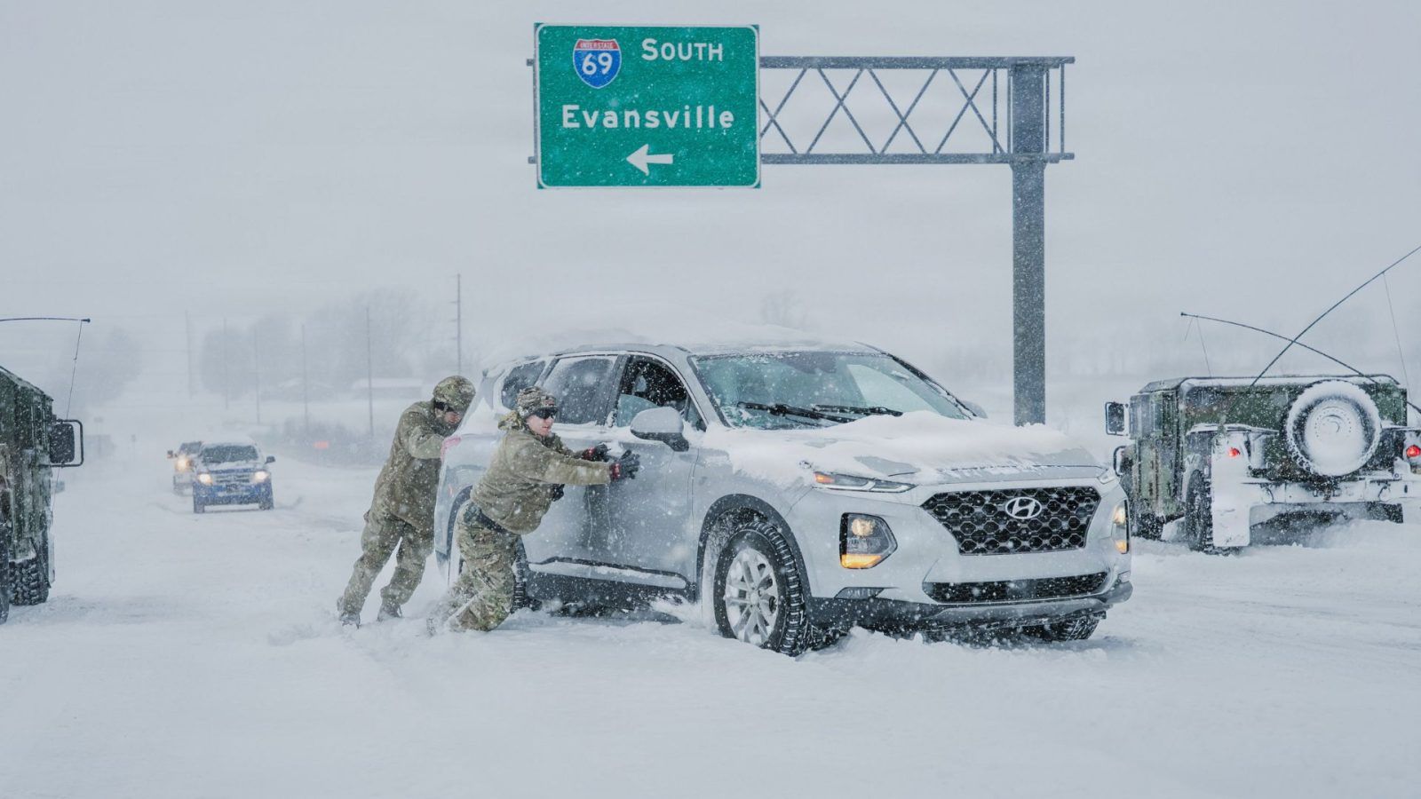 Winter Storm IN US Disrupts Travel As Flights Are Cancelled & Roads Shut