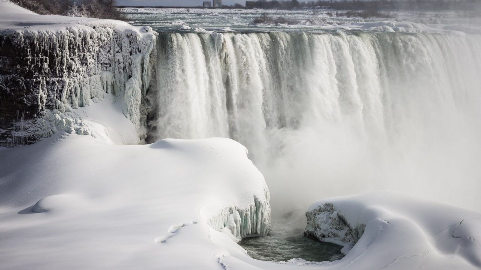 Frozen Niagara Falls: The Phenomenon Behind The Stunning Spectacle