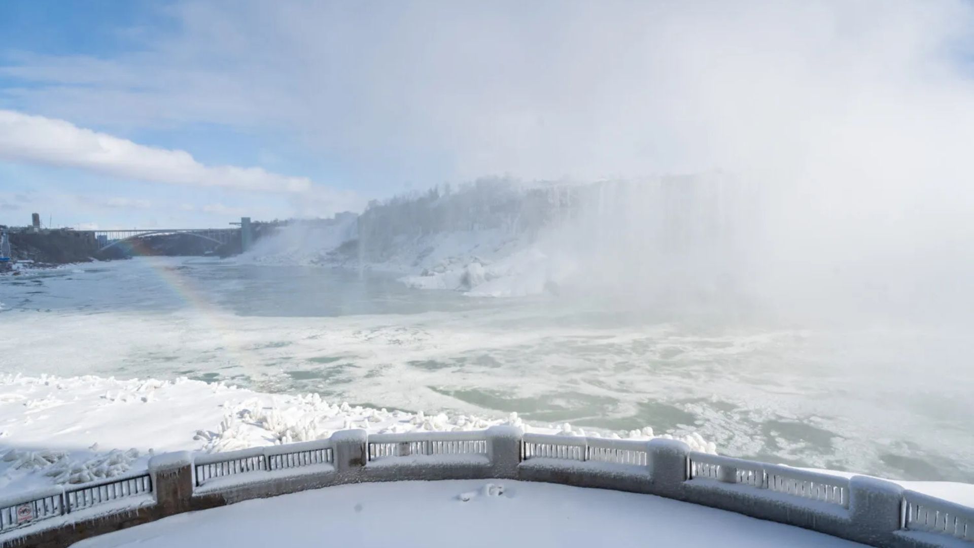 Frozen Niagara Falls: The Phenomenon Behind The Stunning Spectacle