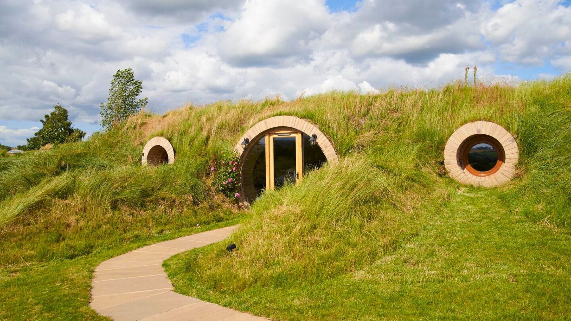 Best Hobbit Homes Across The Globe For A Dreamy, Fairytale Retreat