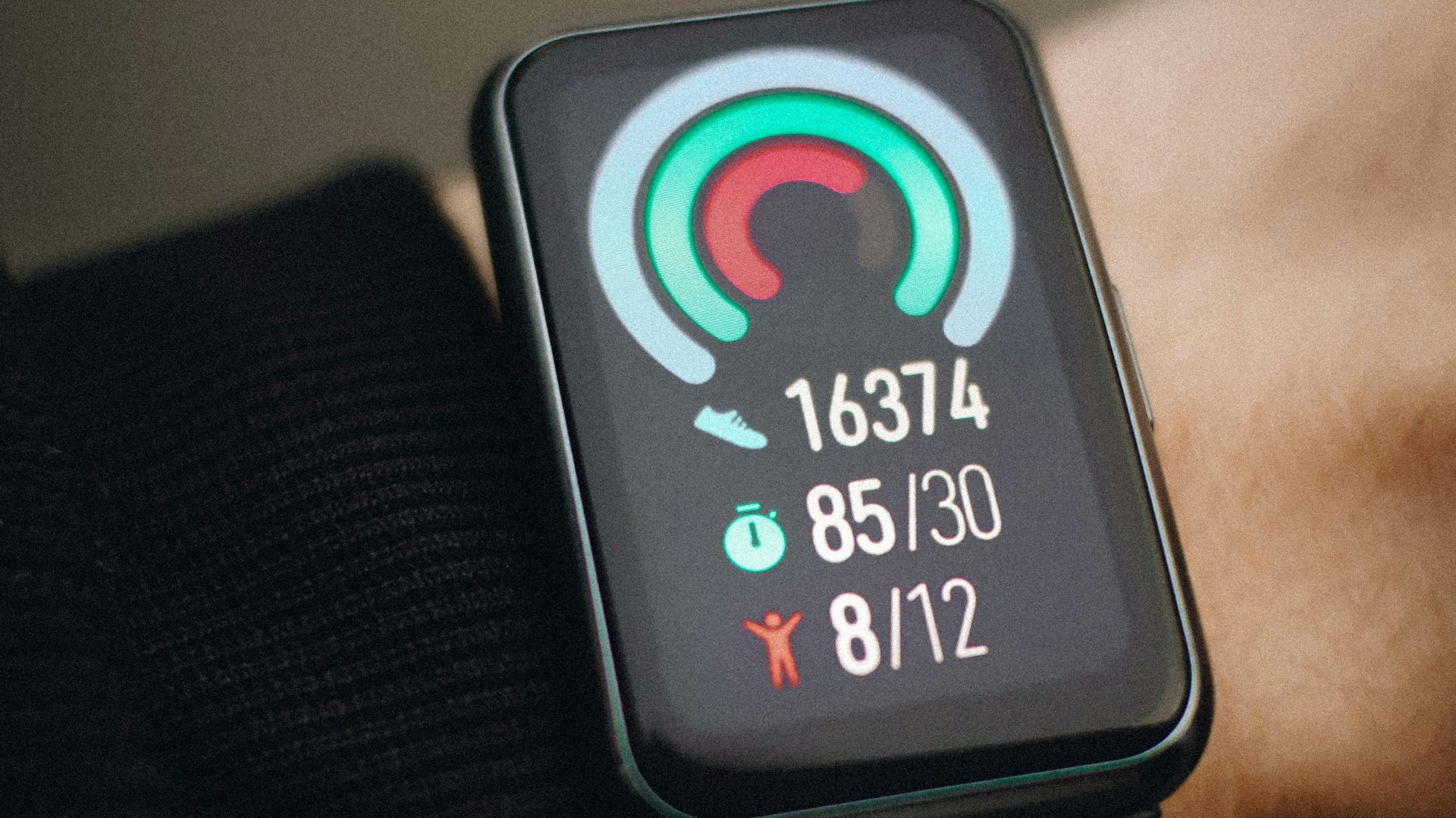 Health Gadgets That Help Maintain Your Fitness Goals While Travelling