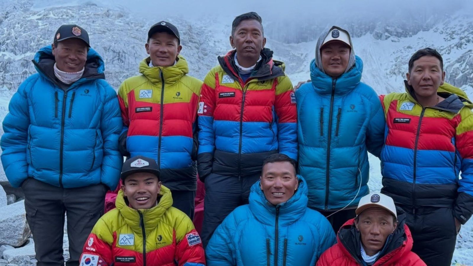 Everest Route Reopens After 2-Week Ice Blockage Halts Climbing Season
