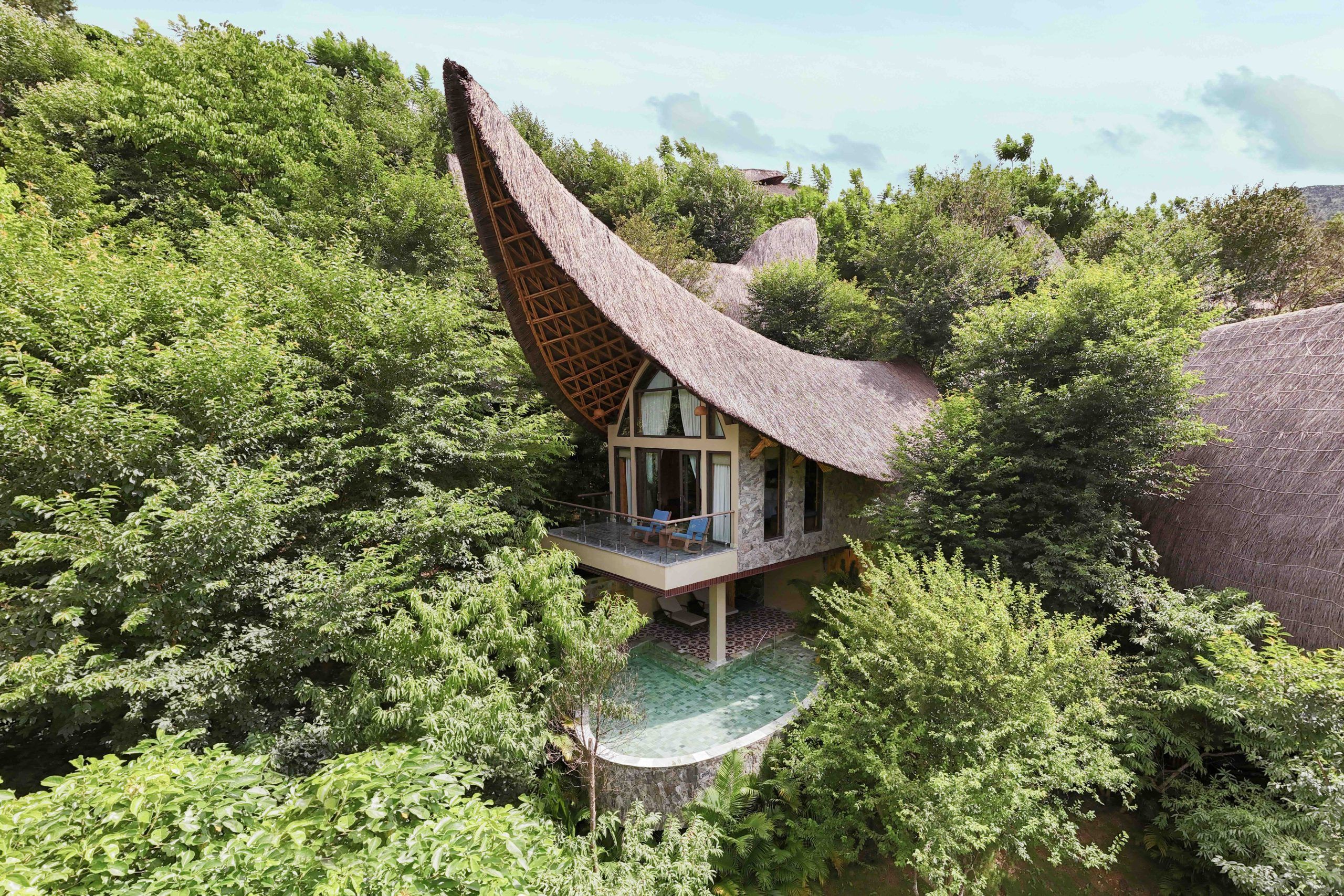 Old Town, Modern Luxury: The Glam Juxtaposition of a Stay at Hoiana