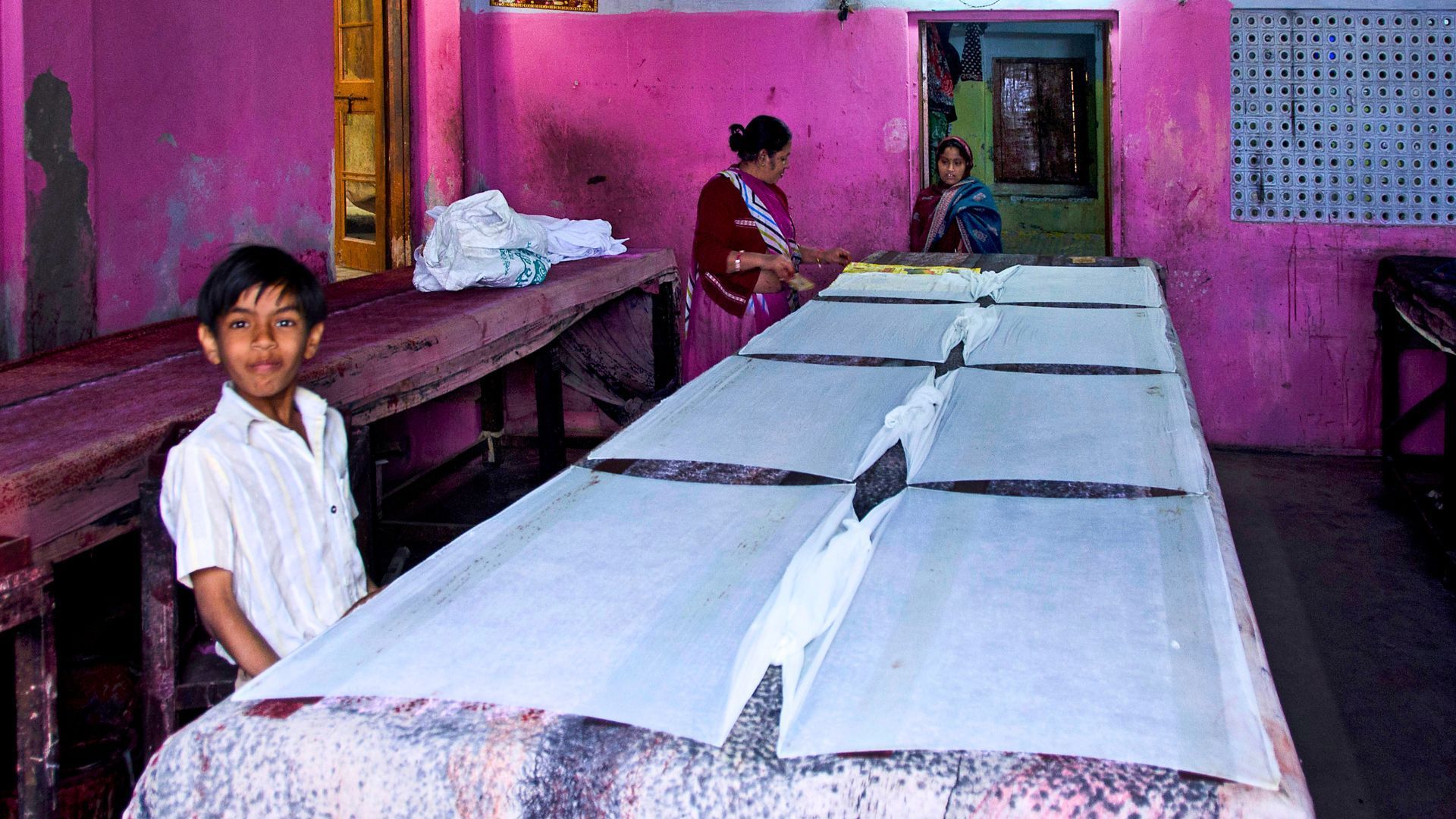 Summer Textiles: 7 Indian Cities Where Dressing Begins At The Source