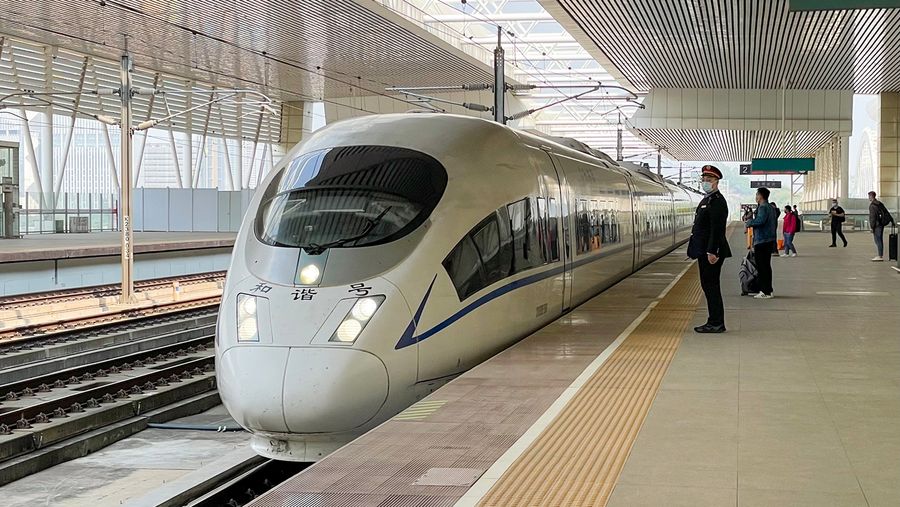 China to Launch 160 Trains by 2030 to Boost Tourism