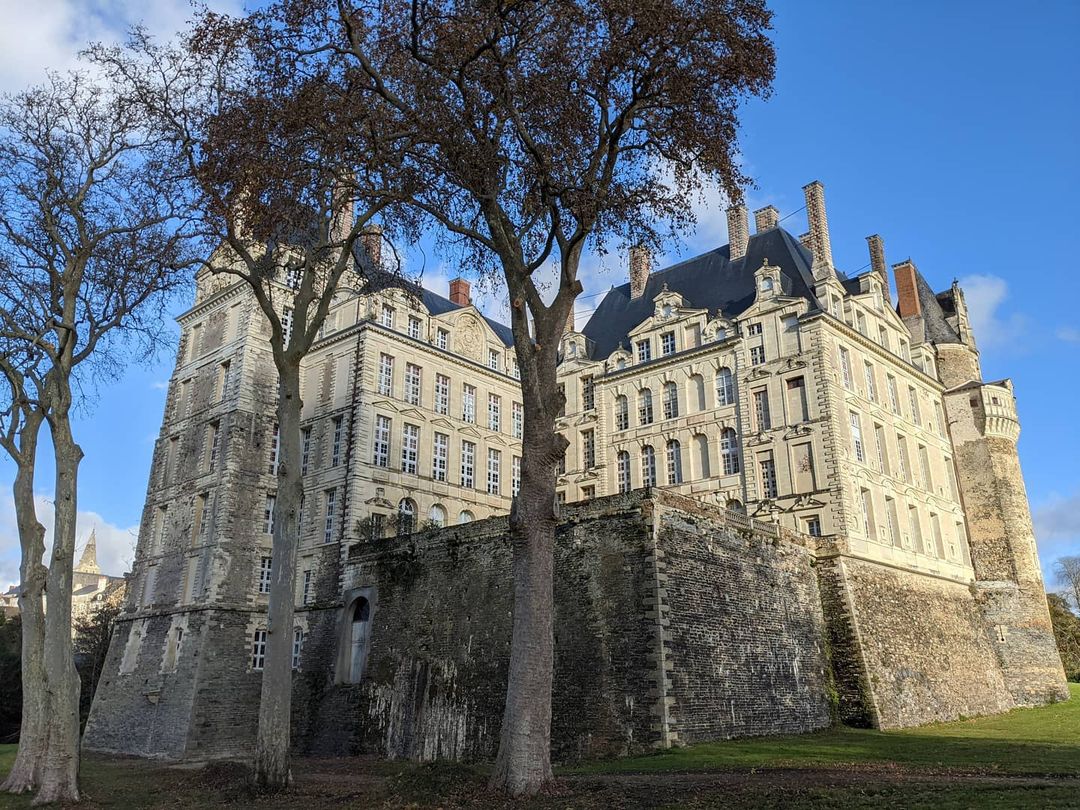 10 Most Haunted Places In The World To Visit For A Spooky Experience