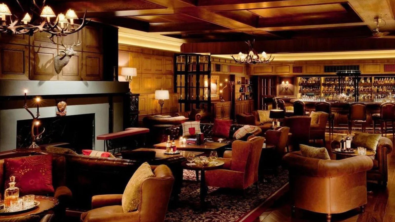 Best Bars In Macau To Bookmark When You're In The Vegas Of The East