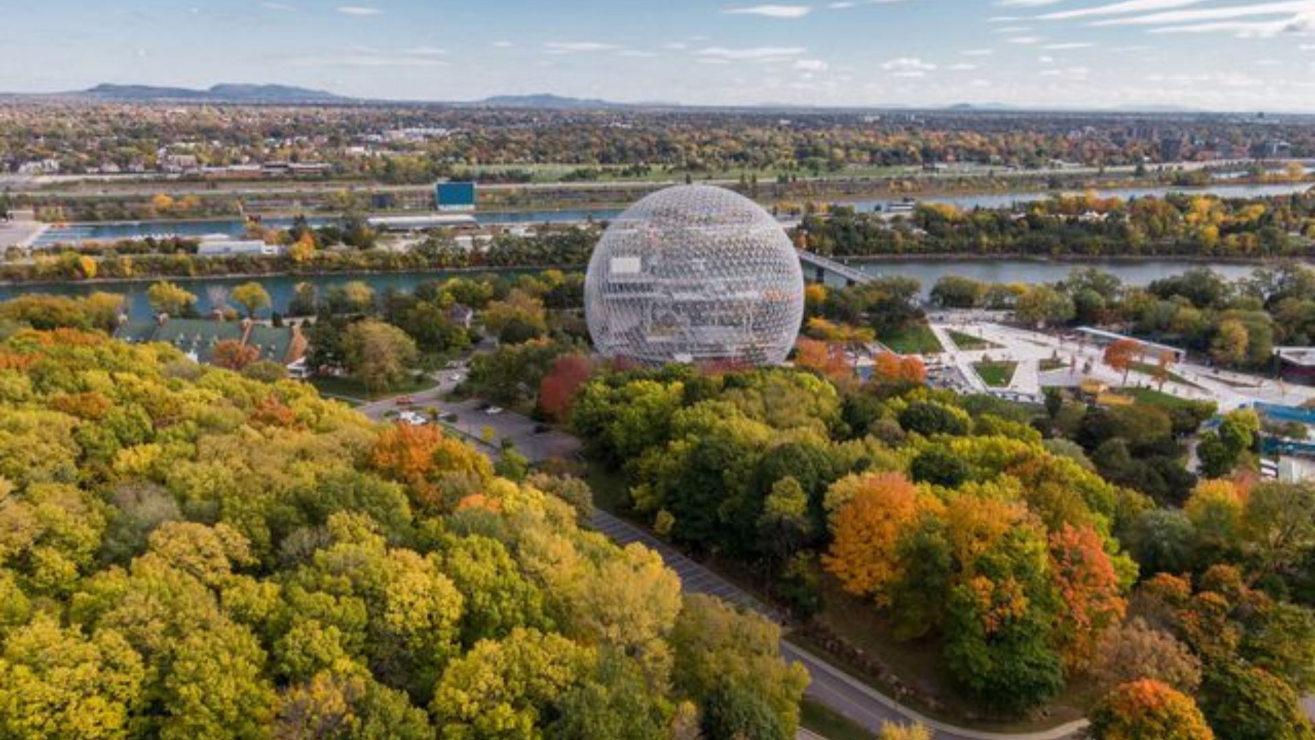 Board This Coast-To-Coast Train In Canada For Fall Foliage Views