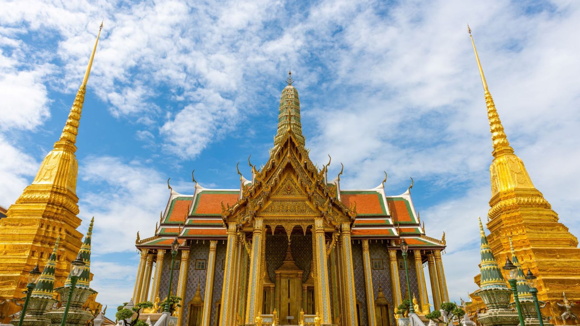 Famous Temples in Thailand - 10 Most Beautiful Temples Of Thailand