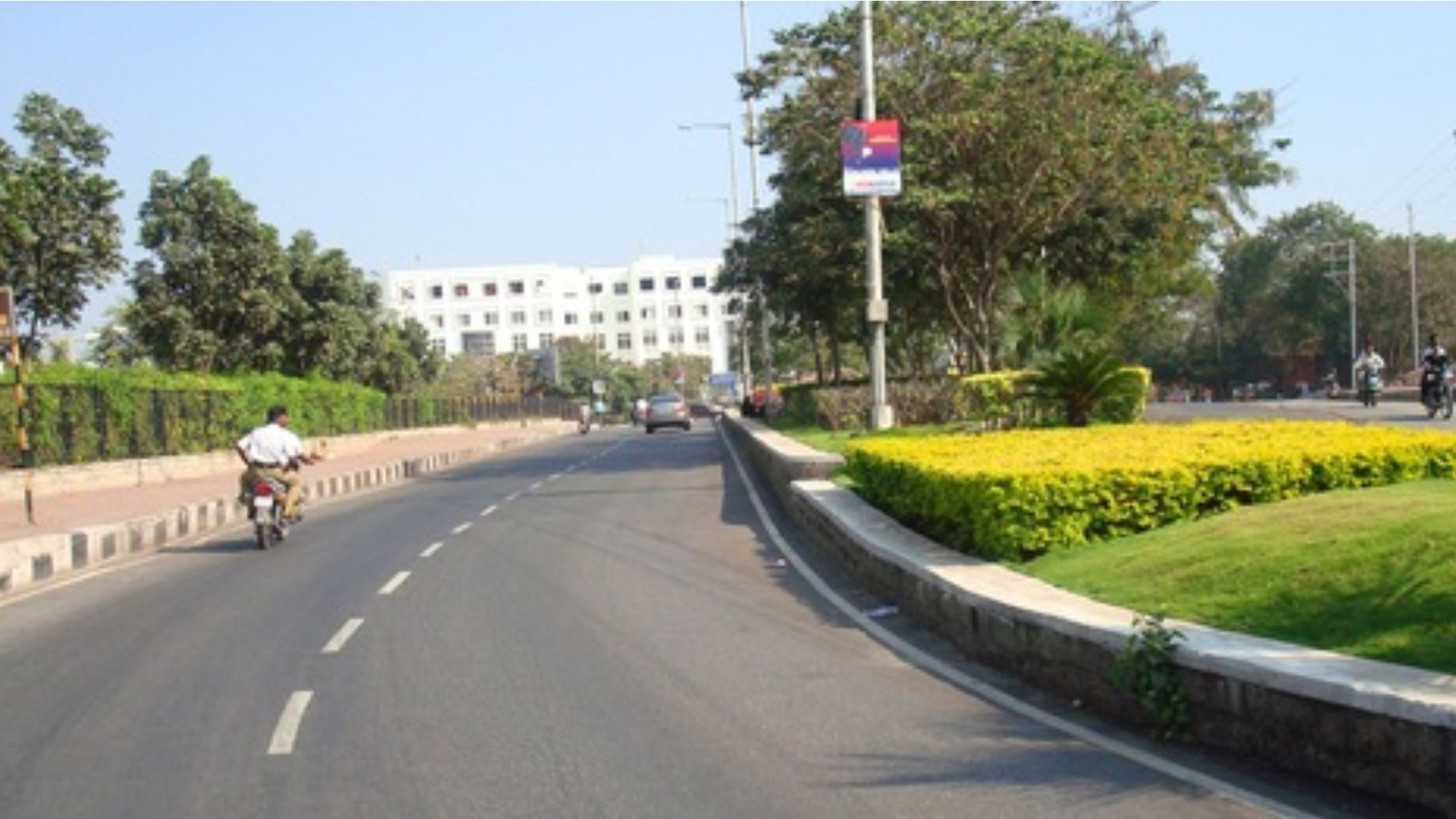 Walking Streets In Hyderabad: Shop & Stroll at these Famous Streets 2024