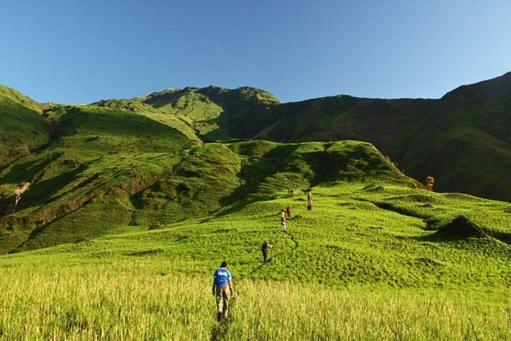 Discover the Unexplored Philippines’ Tropical Island Paradise of MIMAROPA