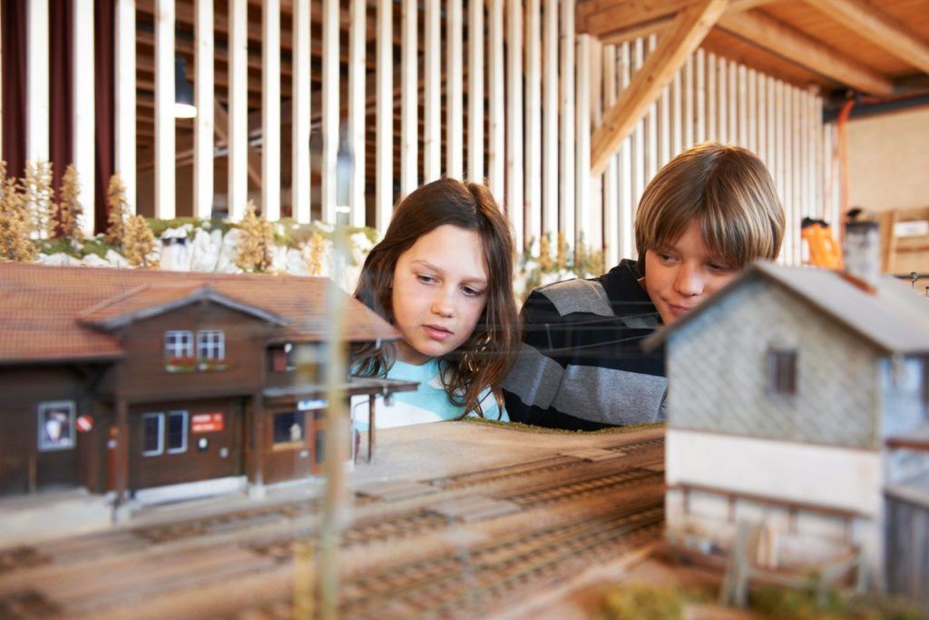 5 Ways to Have Fun in Switzerland’s Winter Wonderland of Rhaetian Railway