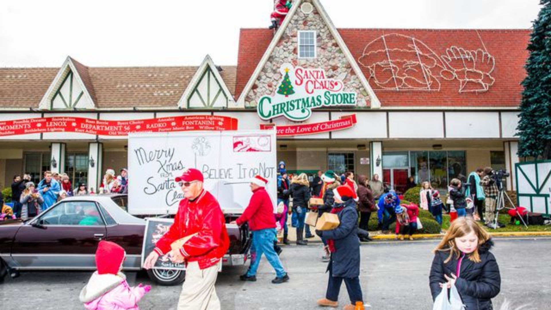 Guide To The Ultimate Festive Town — Santa Claus In Indiana