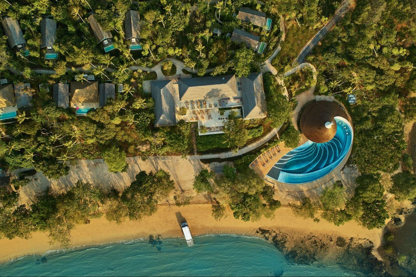 Indulge in the Perfect Couples Getaway Holiday at Villa Escape Burasari